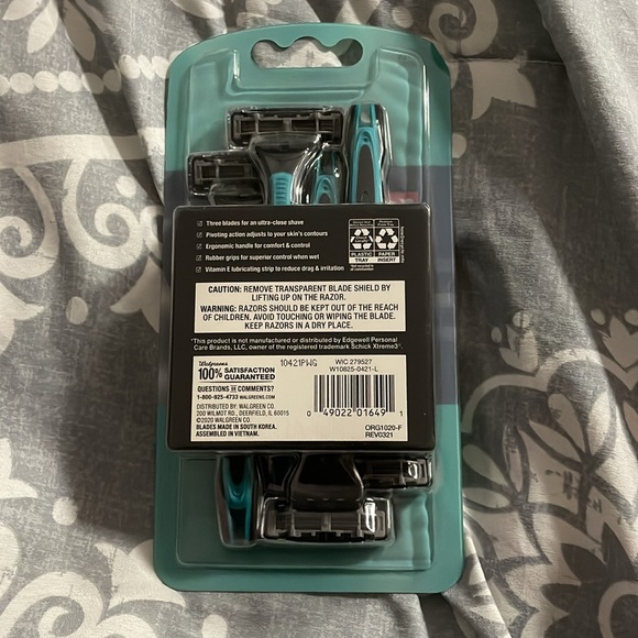 walgreens | Grooming | Disposable Razors 3 Blade 4 Count | Poshmark